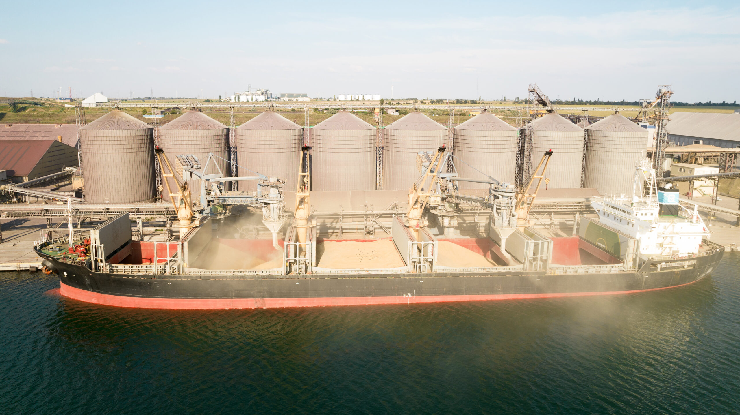 Bulk and Break Bulk Cargo: Advantages for Your Shipping